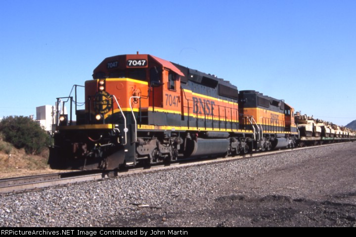 BNSF 7047